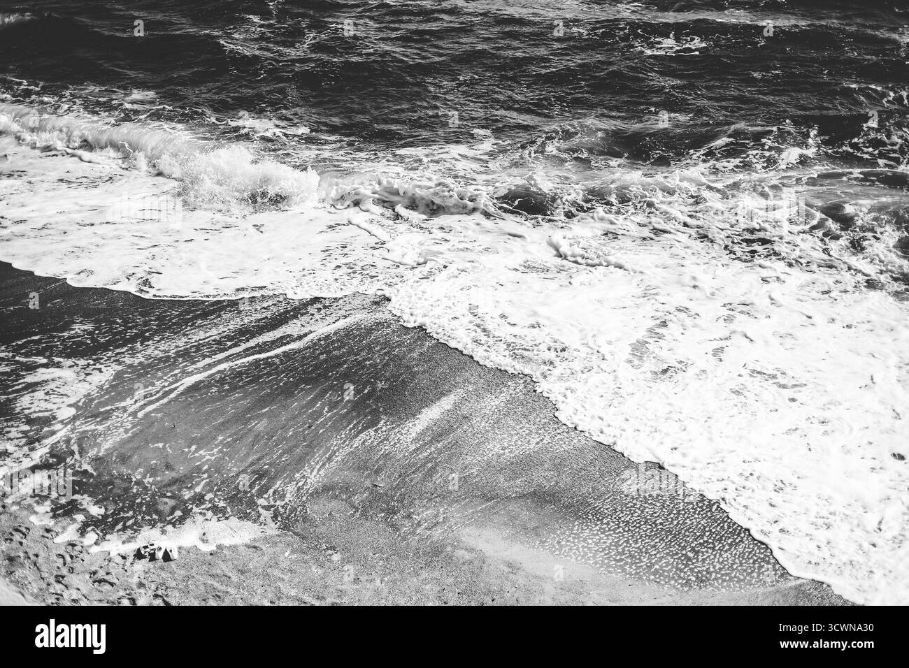 Aerial view beach sea waves Black and White Stock Photos & Images - Alamy