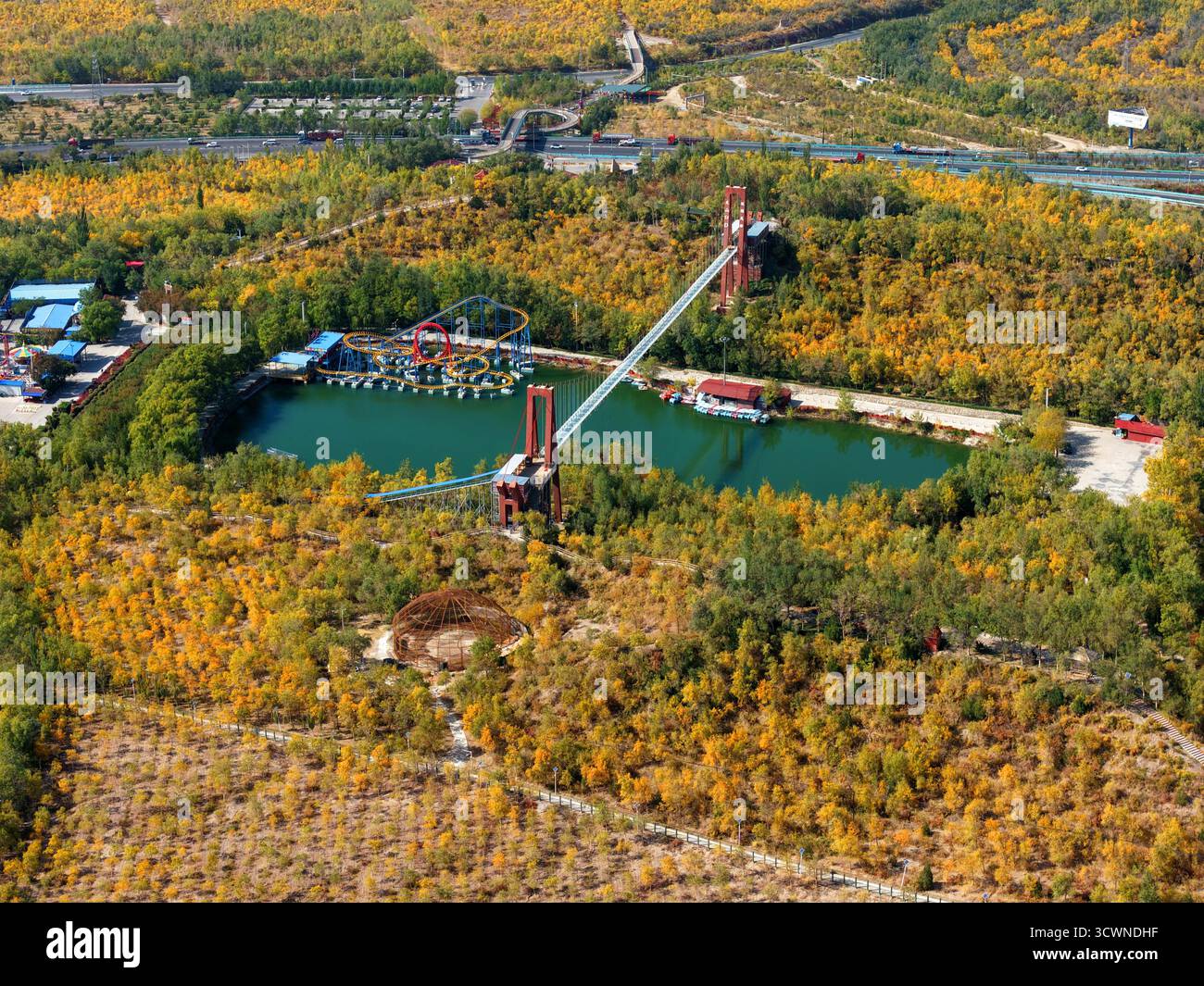 Autumn scenery of the populus euphratica forest in Korla City ...