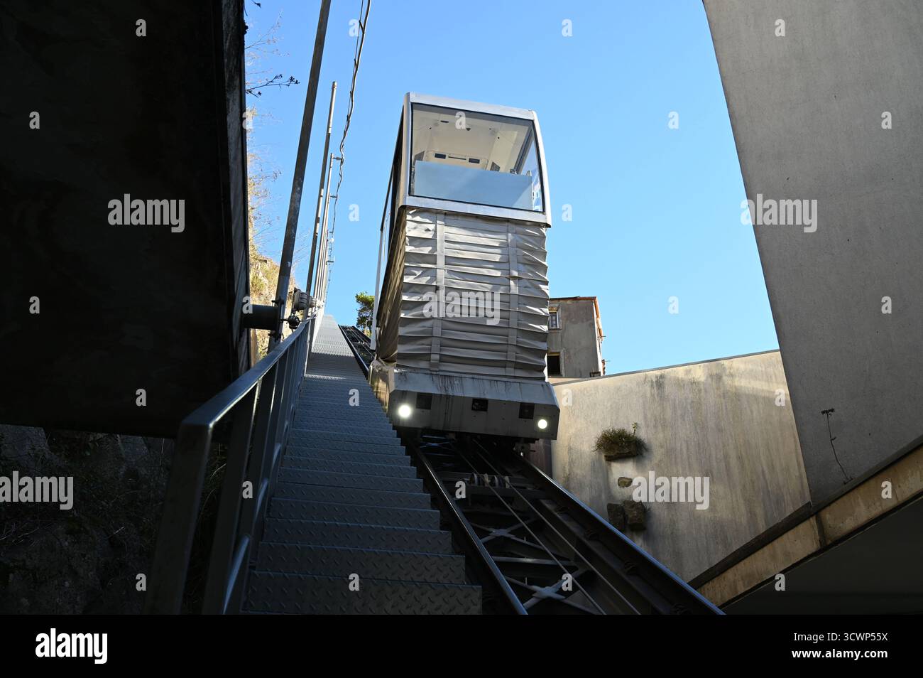 Funicular cable car moving up hi-res stock photography and images - Alamy