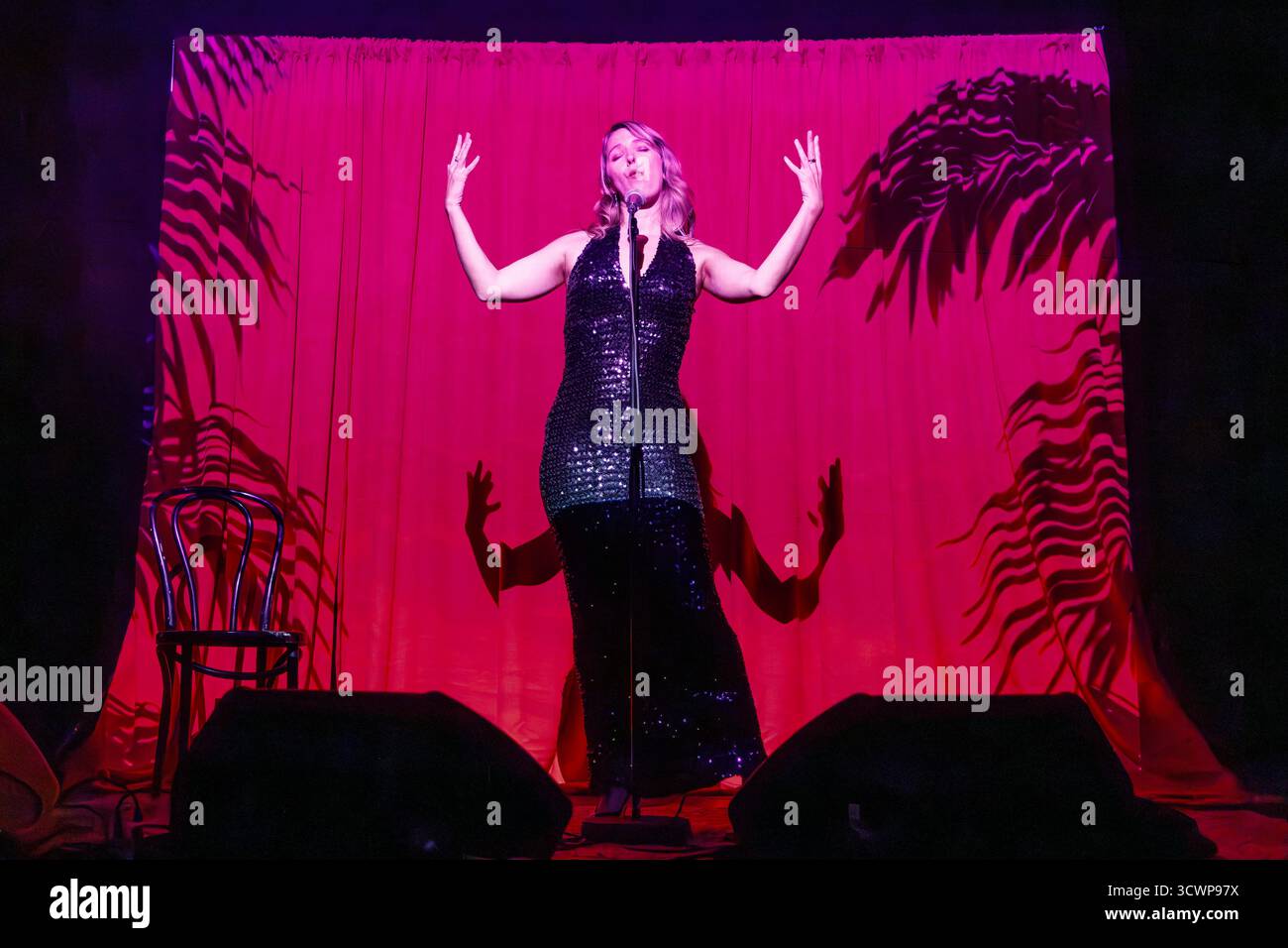 Molly lewis band hi-res stock photography and images - Alamy