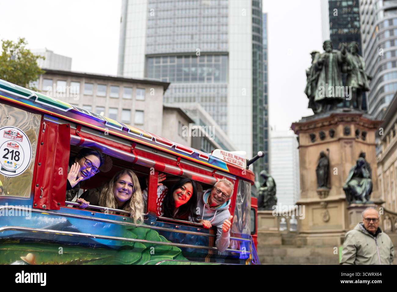 13 October 2025, Hesse, Frankfurt/Main: Marie Yvette L. Banzon Abalo (l ...