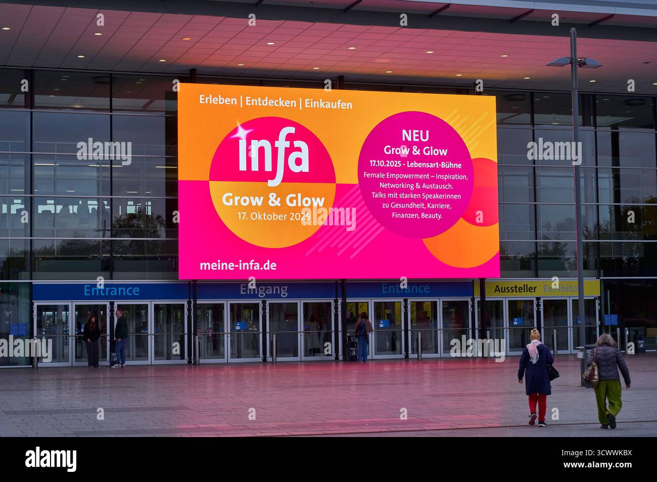 Erlebnis- und Einkaufsmesse infa 2025 auf dem Messegelände. Hannover ...