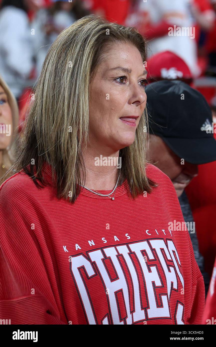 Kansas City, MO, USA. 12th Oct, 2025. Randi Mahomes, mother of Kansas ...