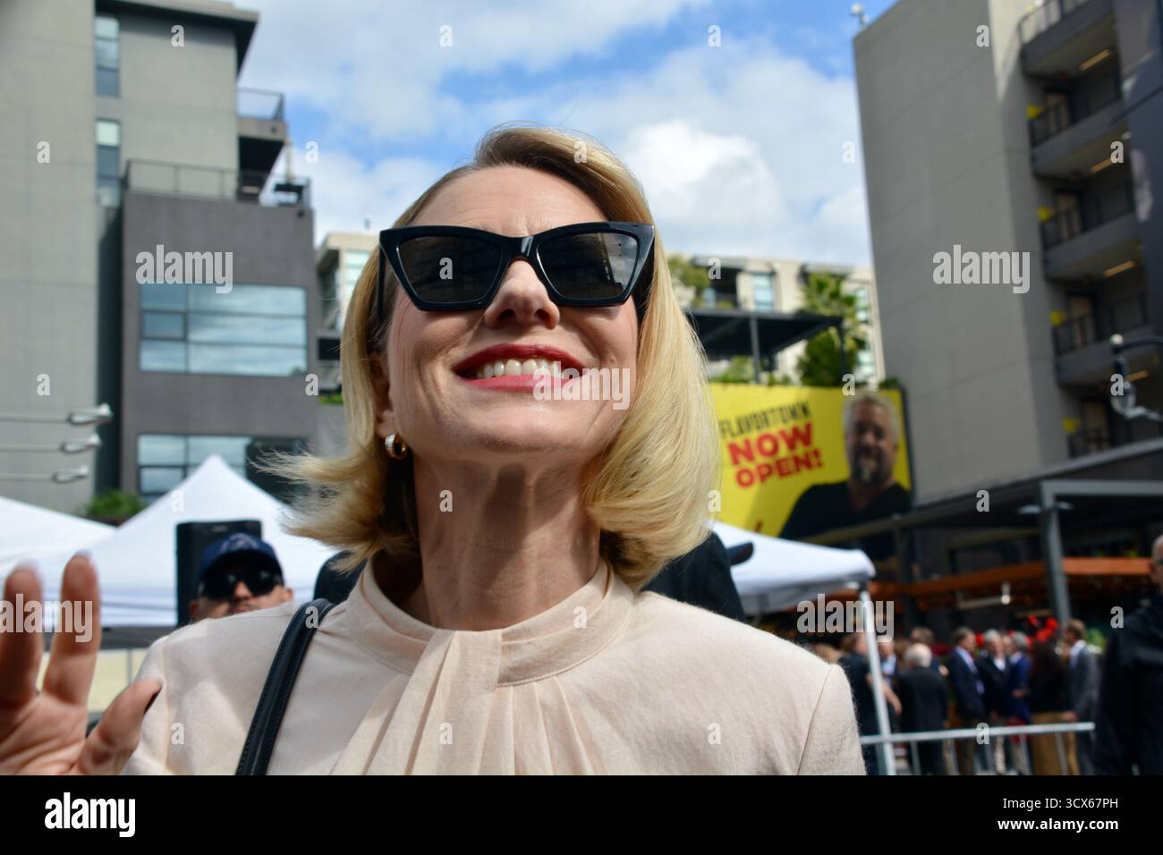 Naomi sharon 2025 hi-res stock photography and images - Alamy