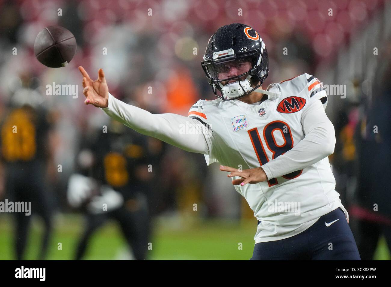 Chicago Bears quarterback Caleb Williams throws during warm ups before ...