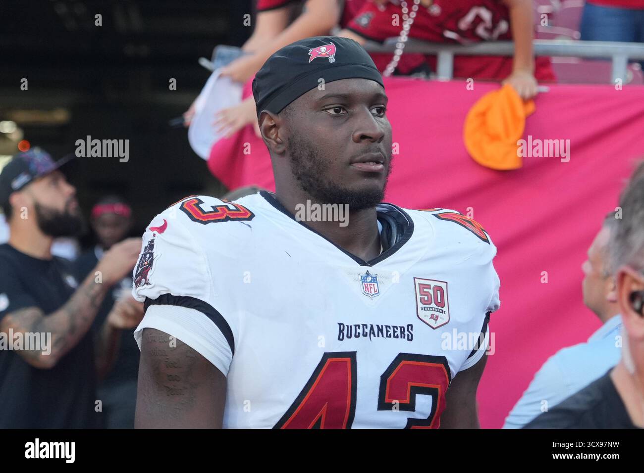 Tampa Bay Buccaneers linebacker Chris Braswell (43) enters the field ...