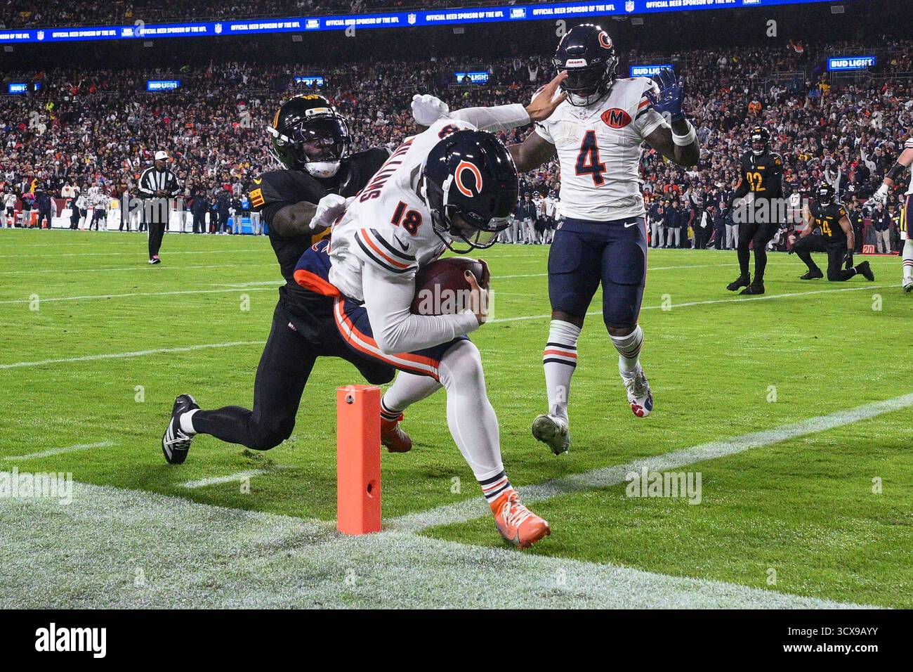 Washington Commanders safety Quan Martin (20) can't stop Chicago Bears ...