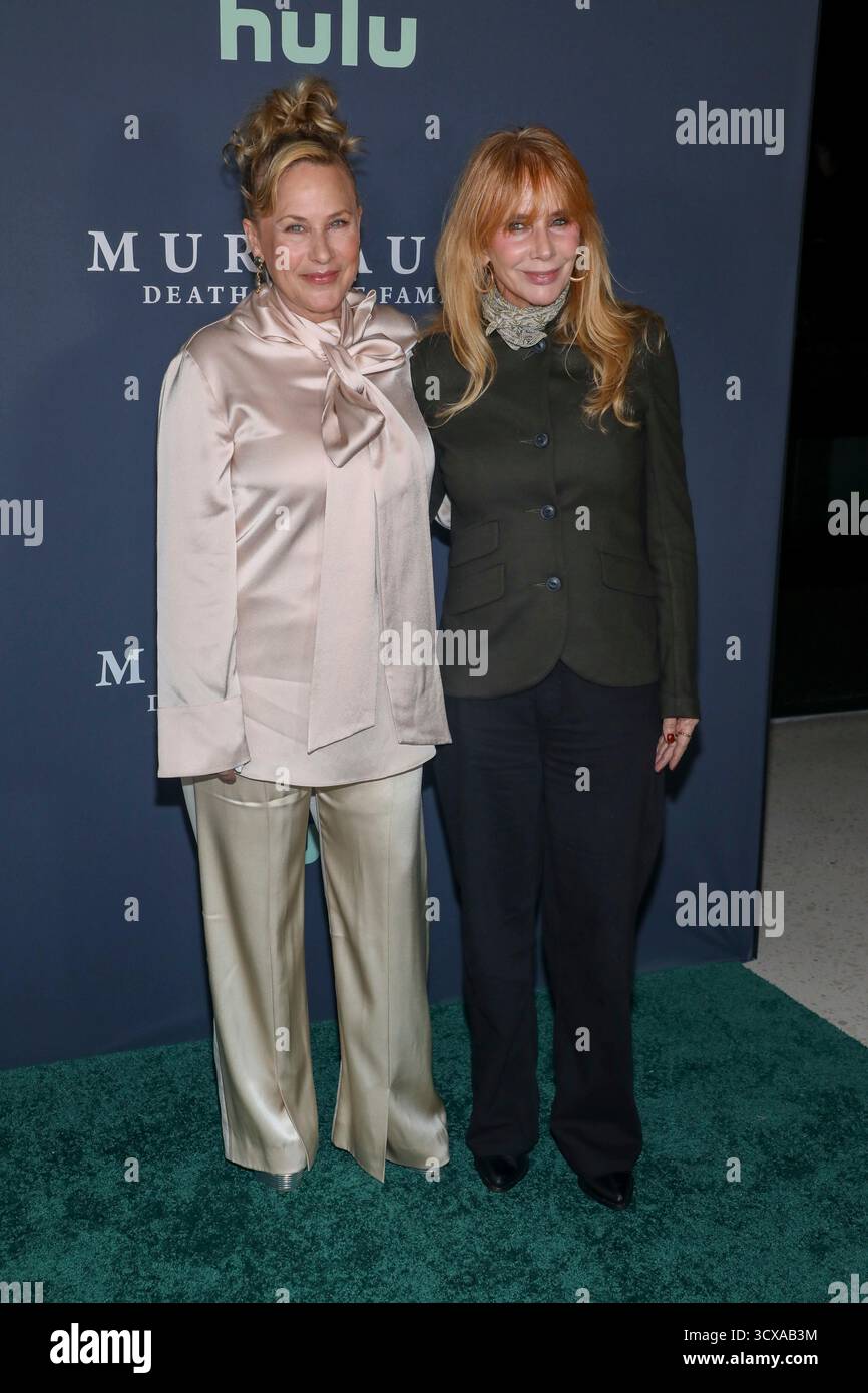 Actors Patricia Arquette, left, and Rosanna Arquette attend the ...