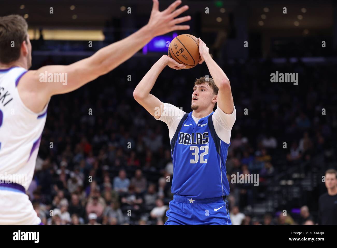 Dallas Mavericks forward Cooper Flagg (32) looks to shoot against the ...