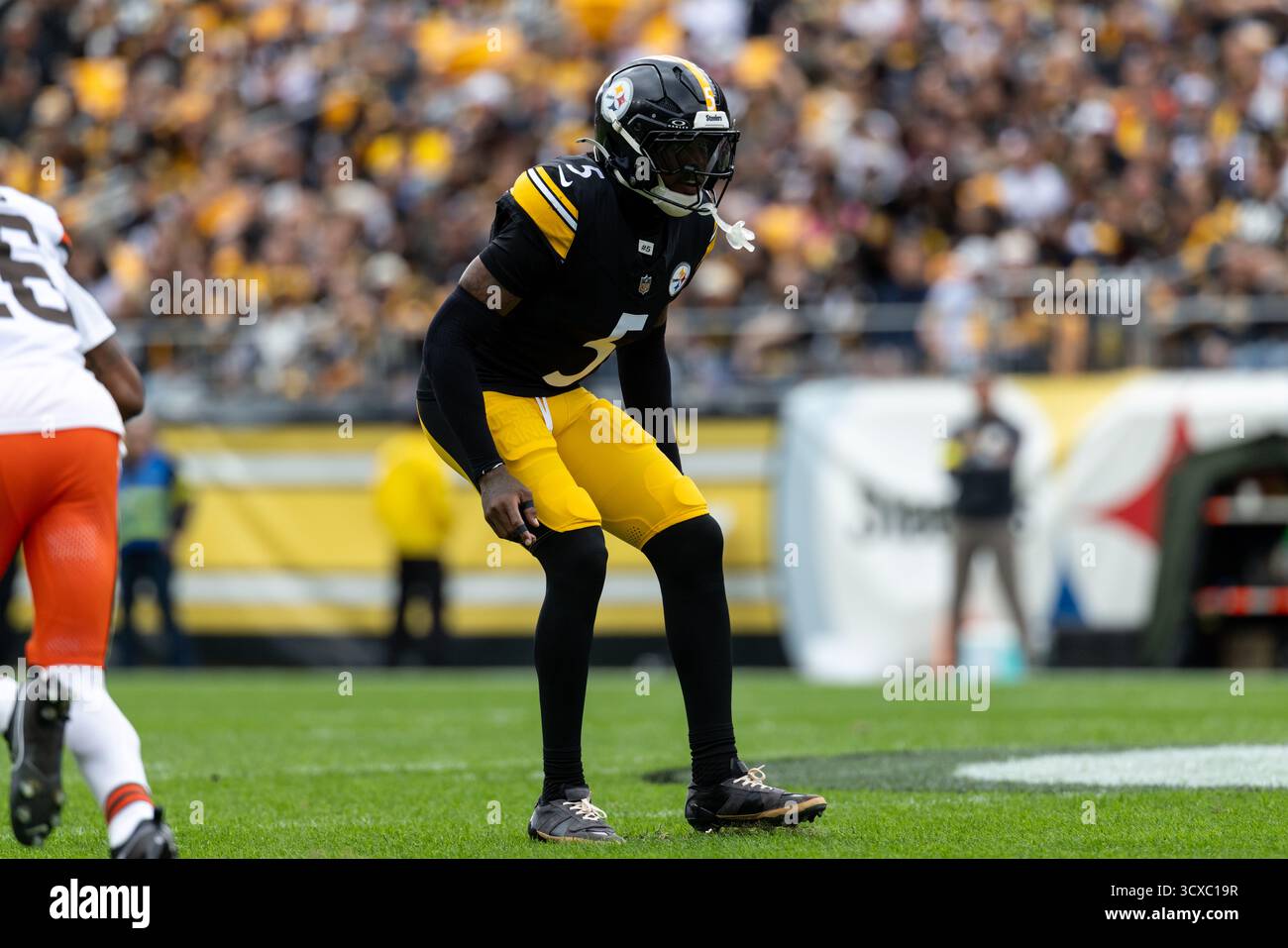 Pittsburgh Steelers cornerback Jalen Ramsey (5) defends during an NFL ...