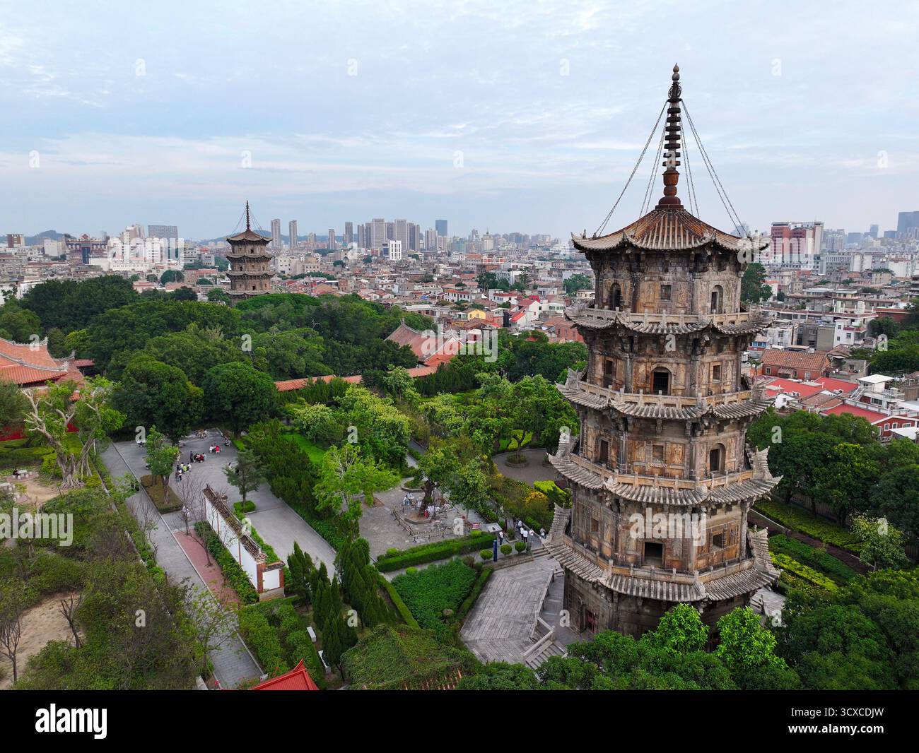 Chinas four famous towers hi-res stock photography and images - Alamy