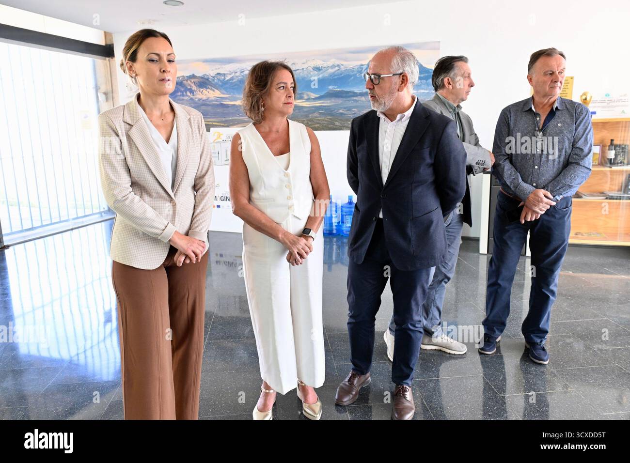 The Minister of Sustainability and Environment, Catalina García (2l ...