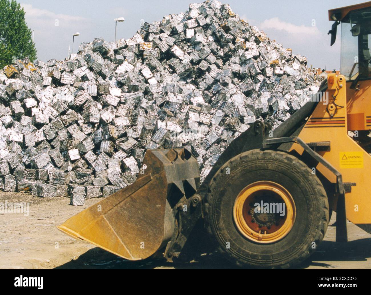 Scrap metal from Volvo´s factory in Olovsström laid out on the quay for ...