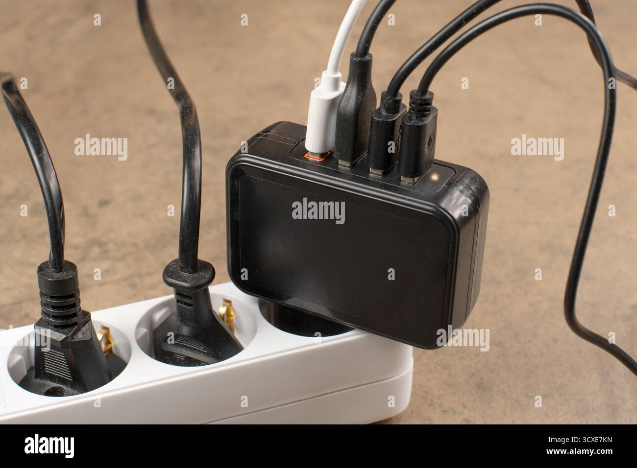 Usb adapter overloaded charge hi-res stock photography and images - Alamy