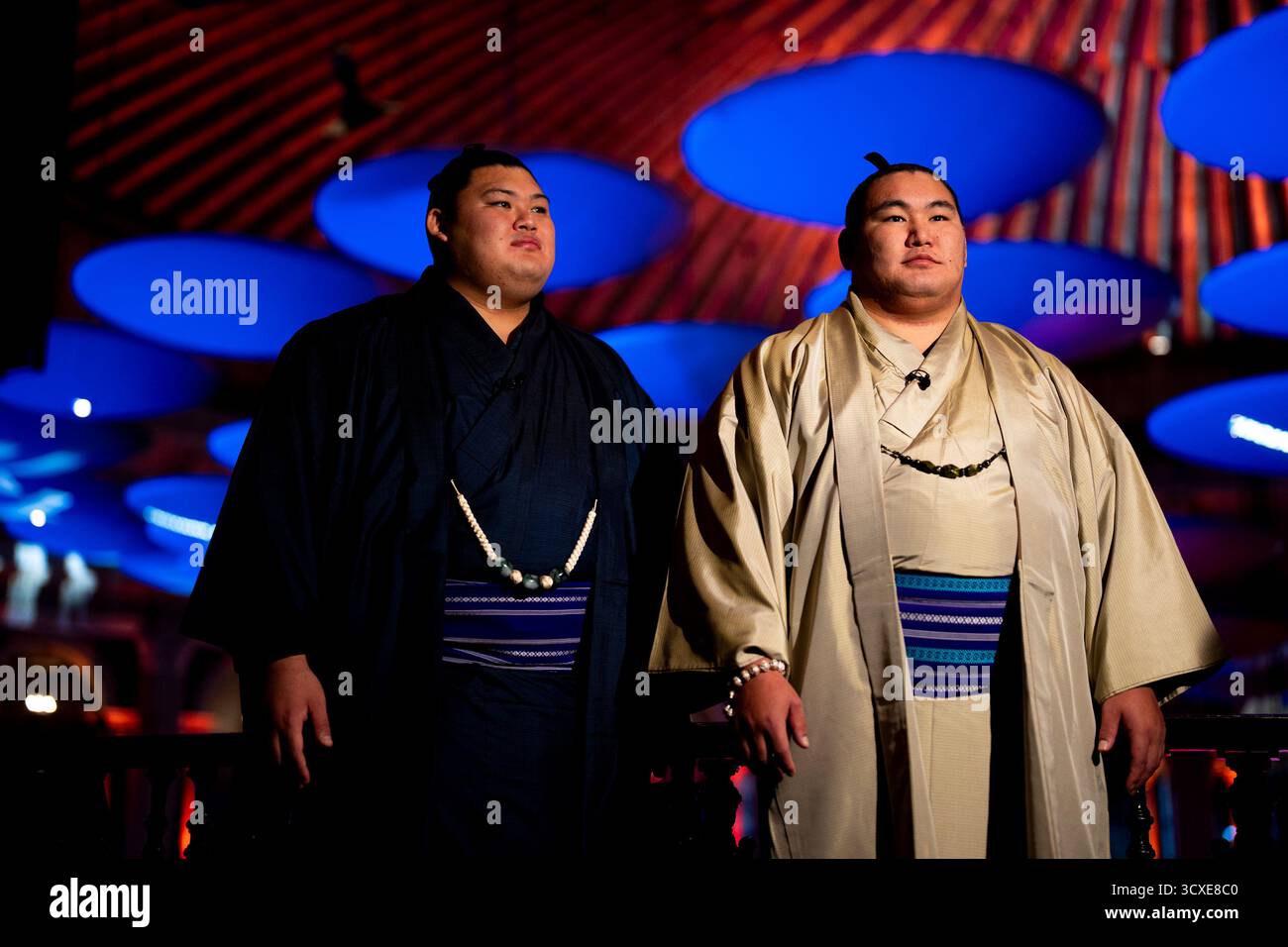 Rikishi Yokozuna Onosato (left) and Yokozuna Hoshoryu (right) during ...