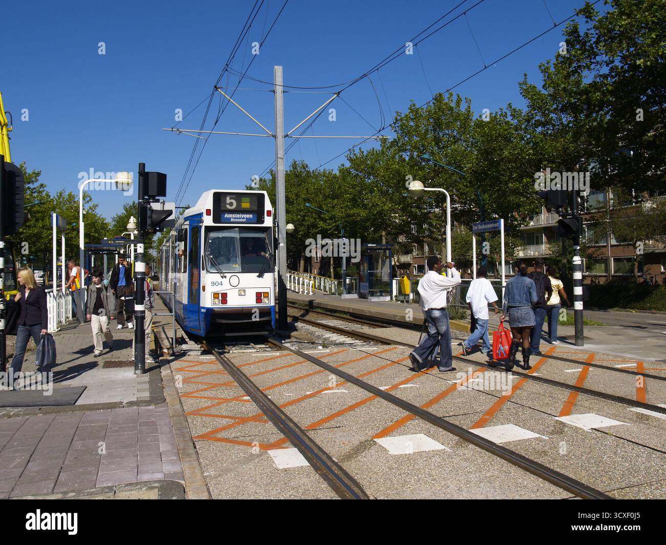 Amsterdam, Sneltram Linie 51 und 5, Kombination aus U-Bahn und ...