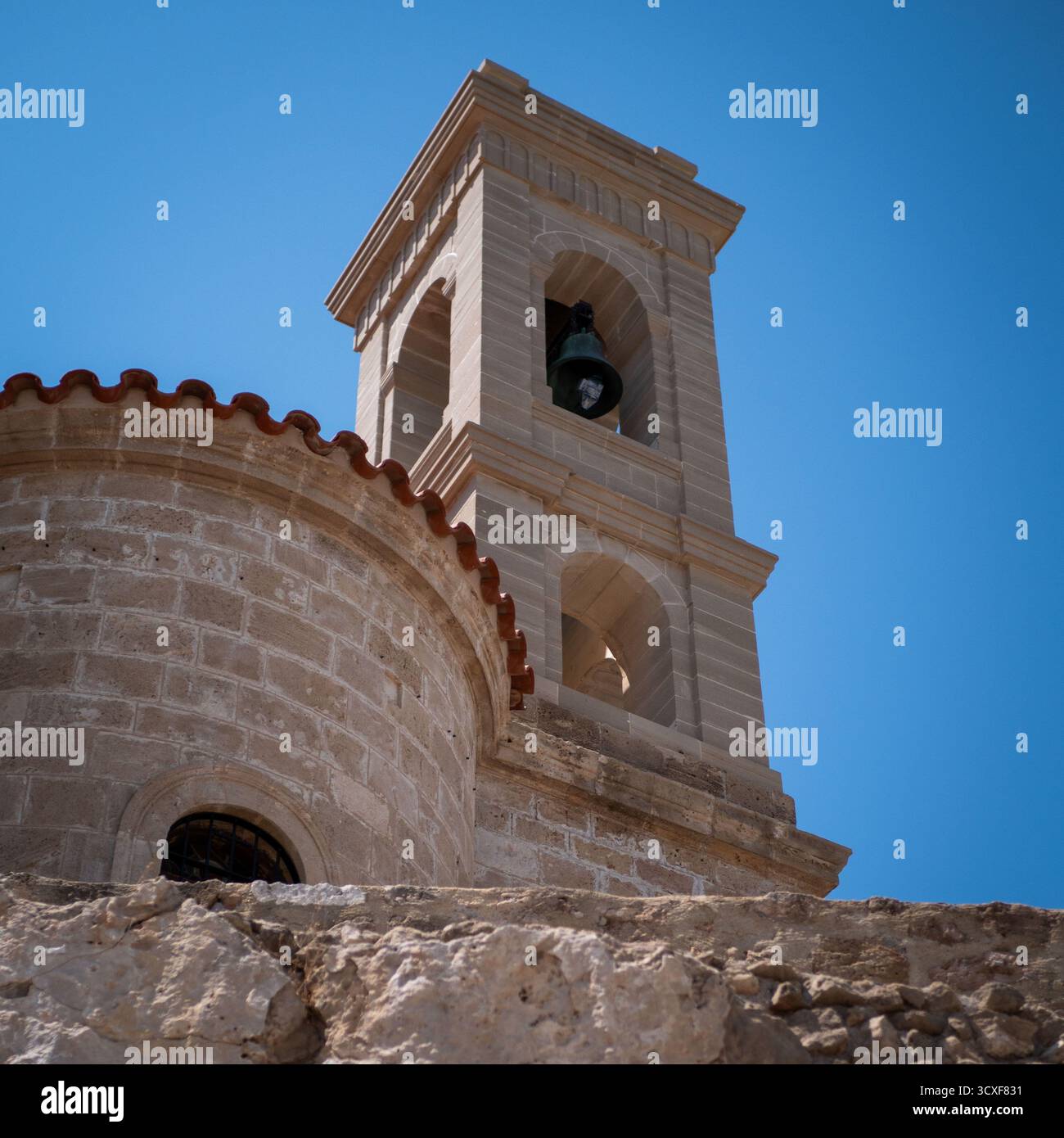 Stone arch column grace hi-res stock photography and images - Alamy