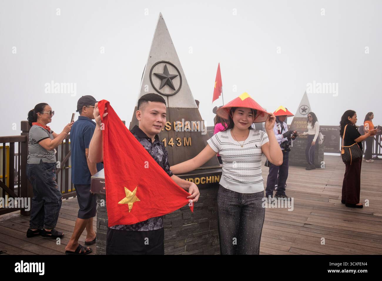 Fansipan vietnam flag hi-res stock photography and images - Alamy