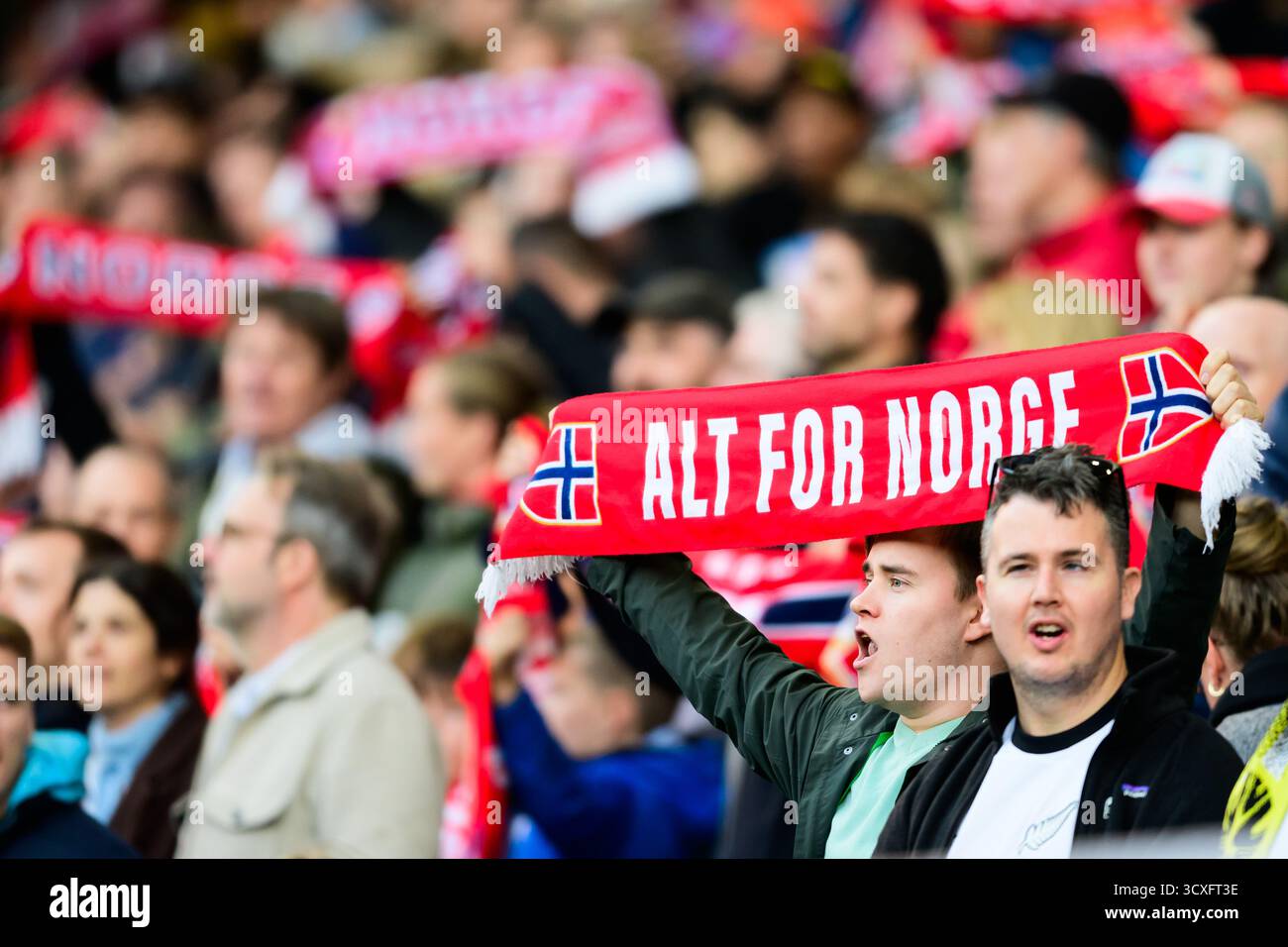 251014 Fans of Norway ahead of the international friendly football ...