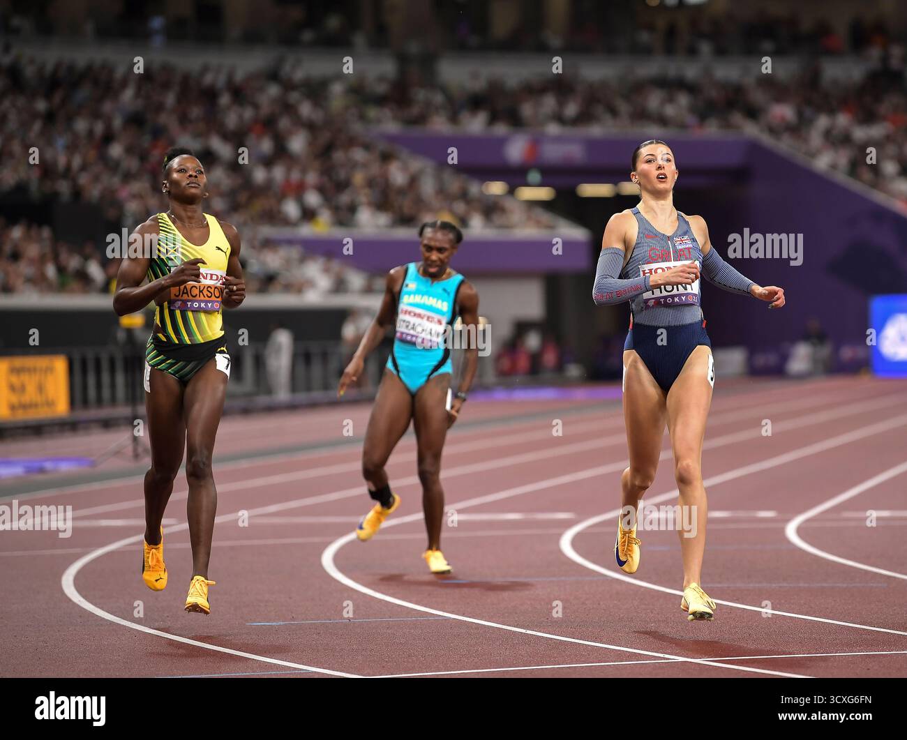 Shericka Jackson of Jamaica and Amy Hunt of Great Britain & NI ...