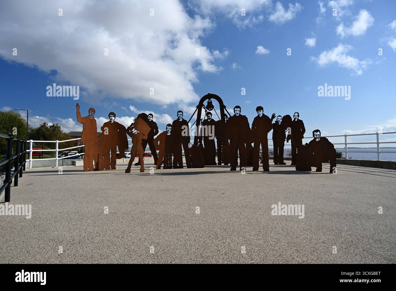St Andrews dock Memorial to Lost Trawlermen, Monument To Hull's Lost ...