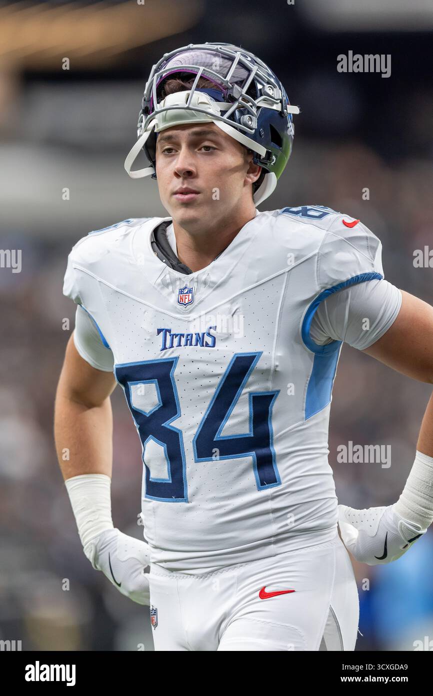 Tennessee Titans tight end Gunnar Helm (84) warms up before playing ...