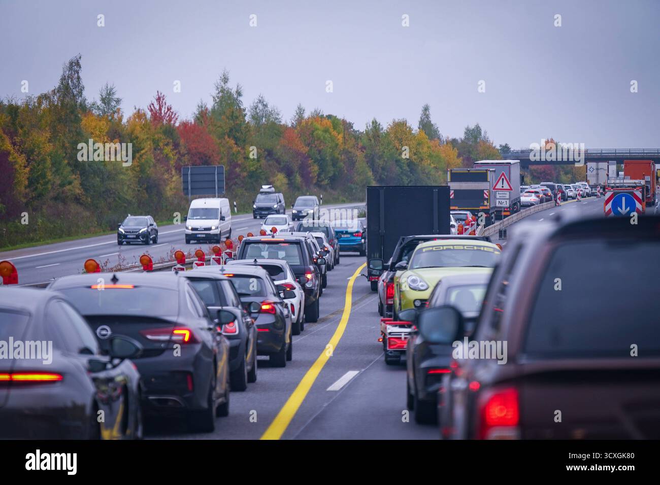 Deutschland, Nordrhein-Westfalen, Europa, Autobahn A3 bei Siegburg ...