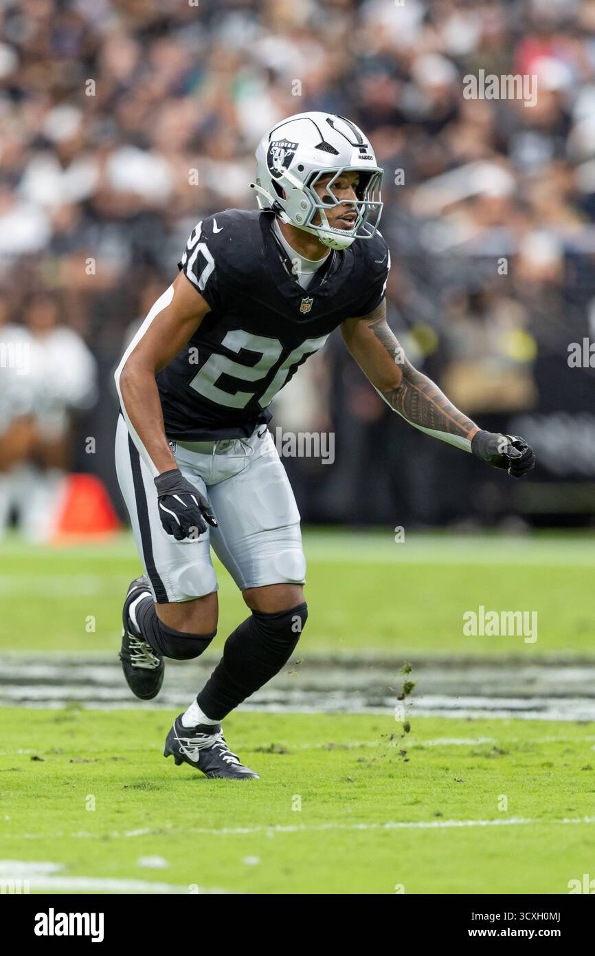 Las Vegas Raiders safety Isaiah Pola-Mao (20) against the Tennessee ...