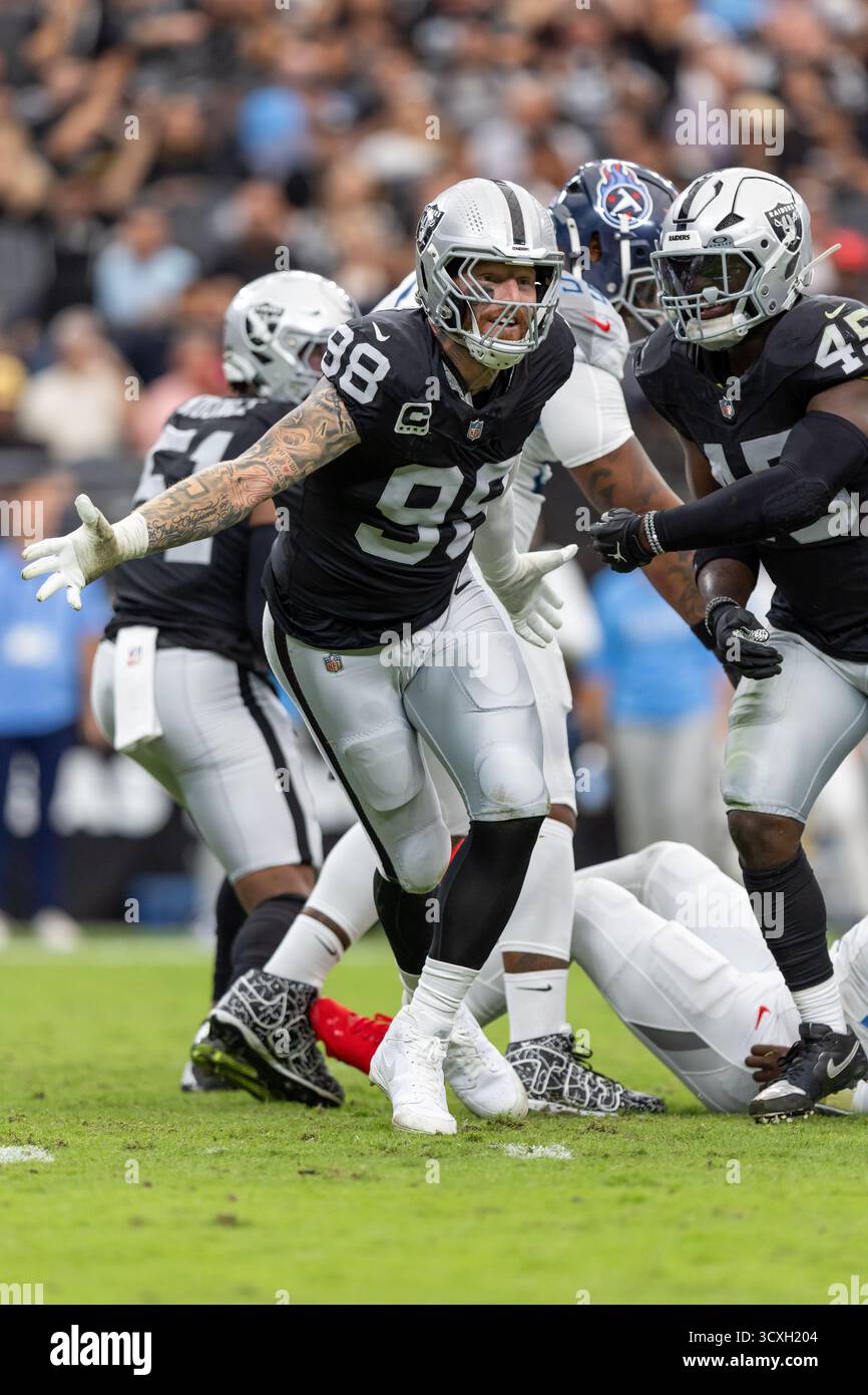 Las Vegas Raiders defensive end Maxx Crosby (98) reacts after a sack ...