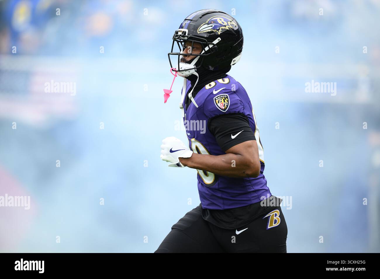 Baltimore Ravens tight end Isaiah Likely (80) takes to the field before ...