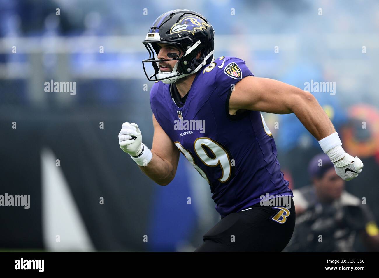 Baltimore Ravens tight end Mark Andrews (89) takes to the field before ...