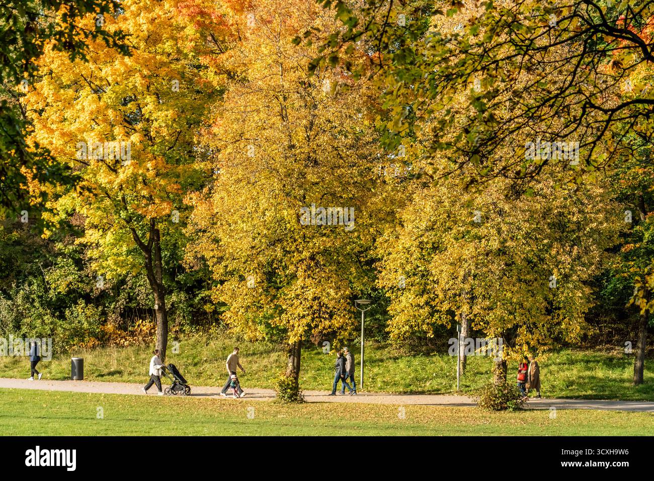 October 2025 munich germany beautiful hi-res stock photography and ...
