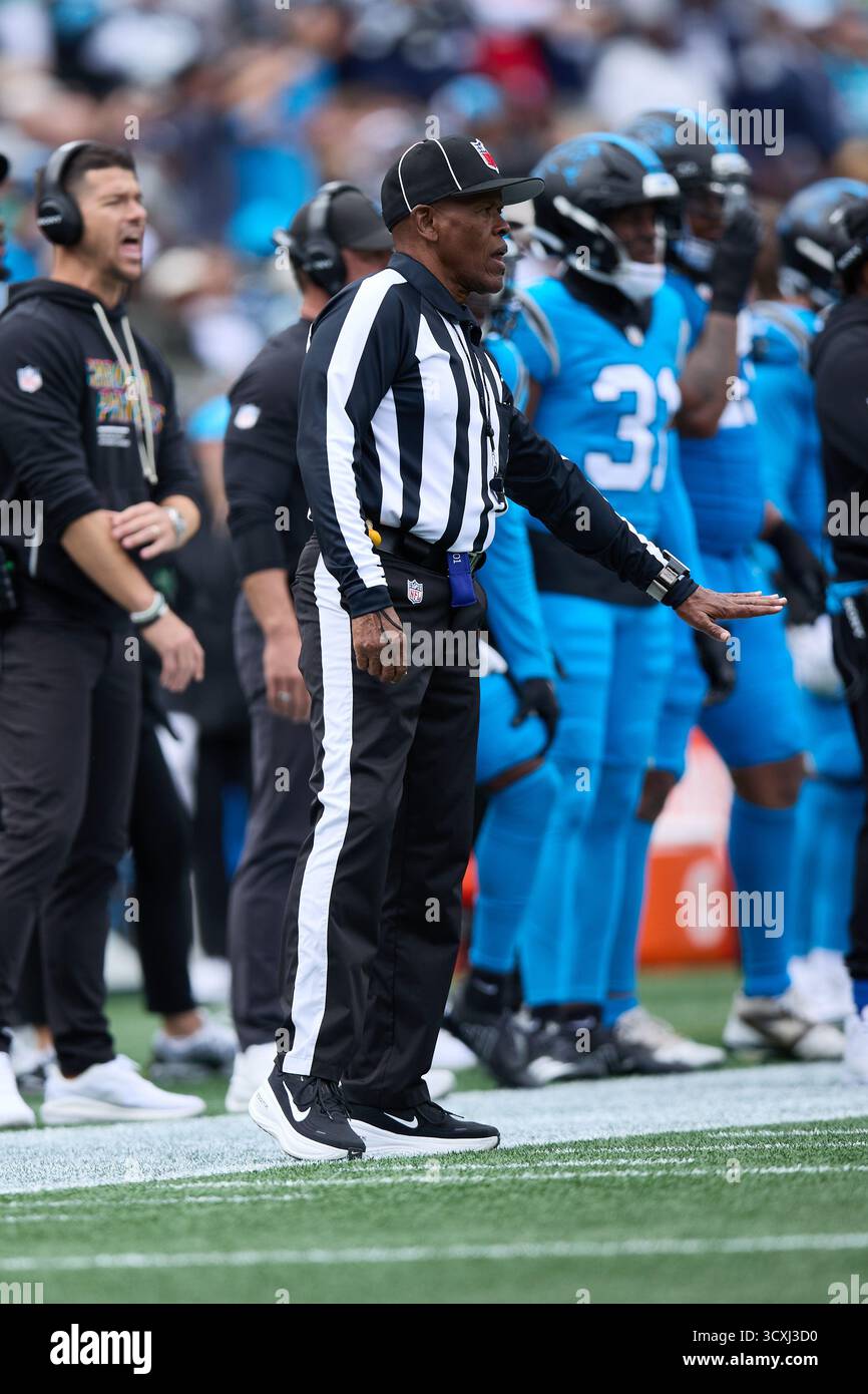 Line judge Carl Johnson (101) at work during an NFL football game ...