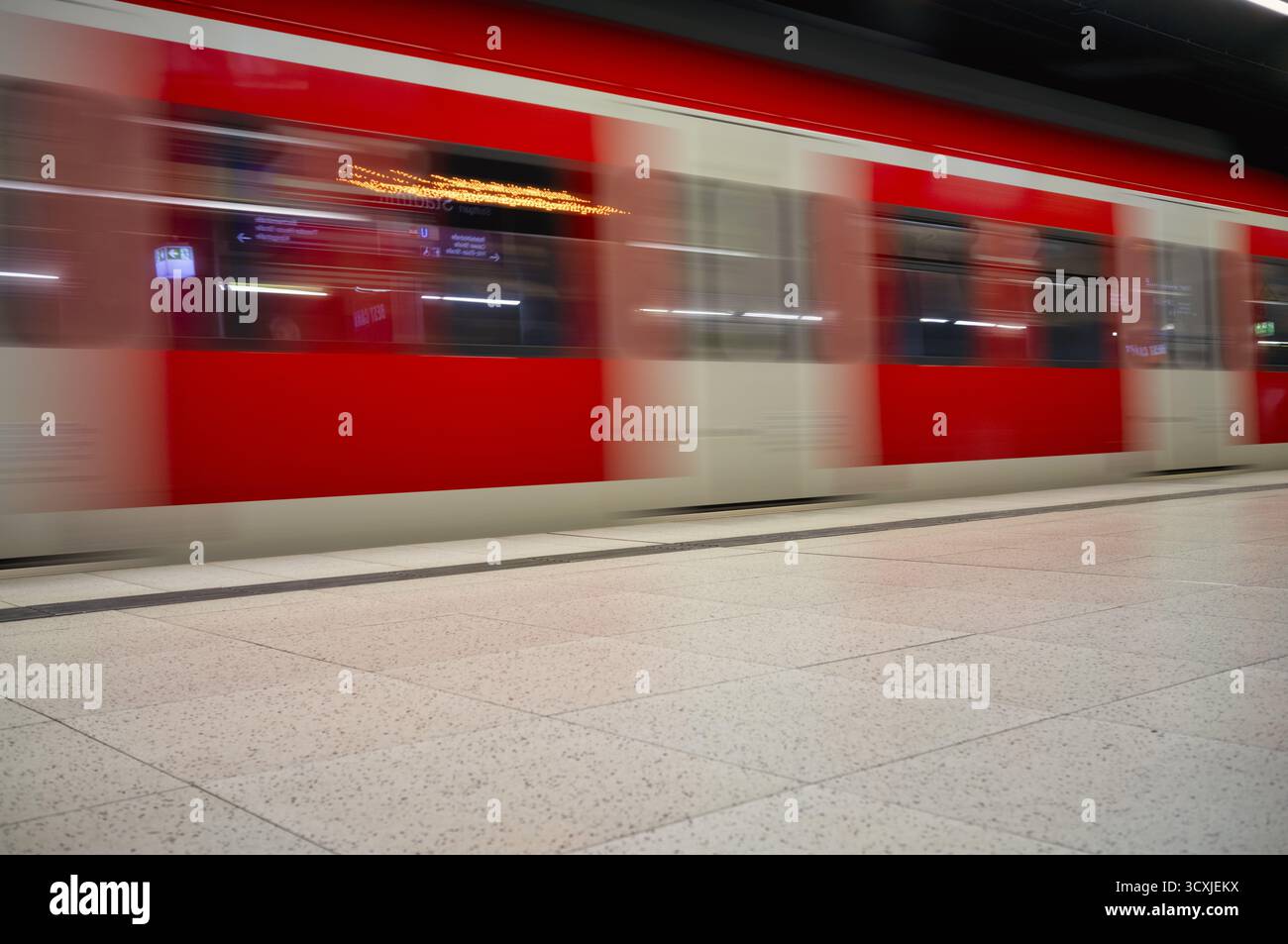 Underground arriving S-Bahn, train, class 420 in traffic red, platform ...