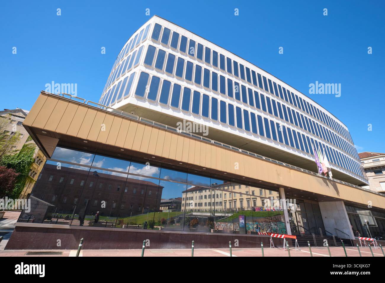 Uffici al pubblico hi-res stock photography and images - Alamy