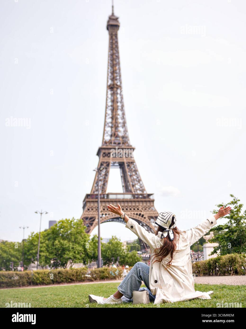 Paris france people celebrating hi-res stock photography and images - Alamy