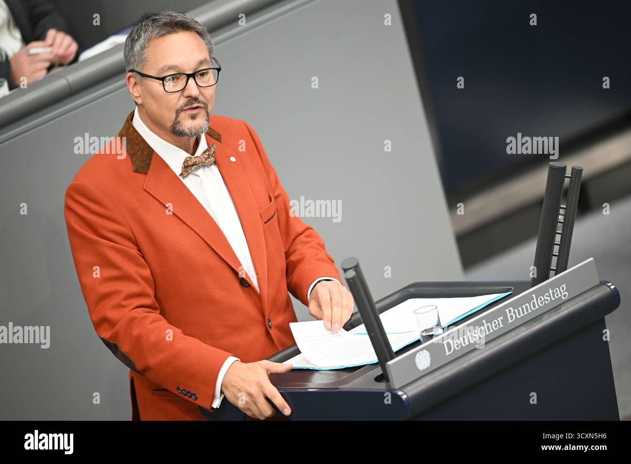 Berlin, Germany. 15th Oct, 2025. Stefan Keuter (AfD) speaks during the ...