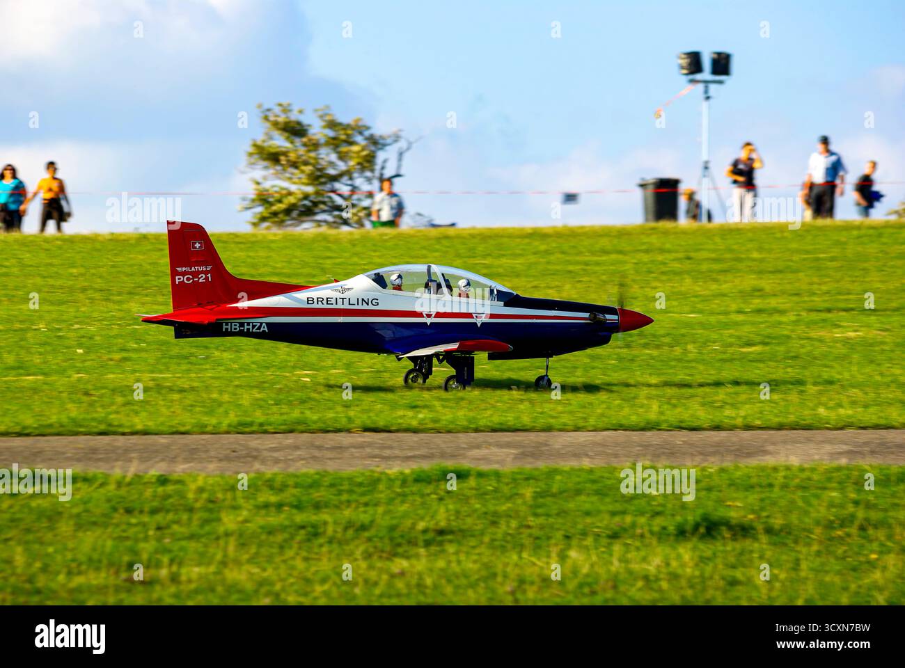RC-Modell Pilatus PC-21 Ein RC-Modell einer Pilatus PC-21 mit Werbung ...