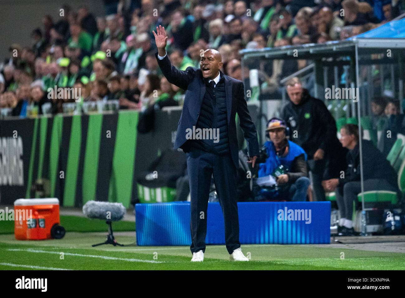 Paulo Cesar (Paris Saint Germain, Trainer), GER, VfL Wolfsburg (WOB) vs ...