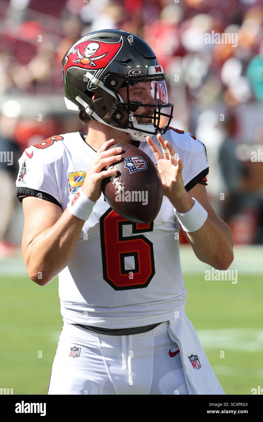 Tampa Bay Buccaneers quarterback Baker Mayfield (6) warms up before his ...