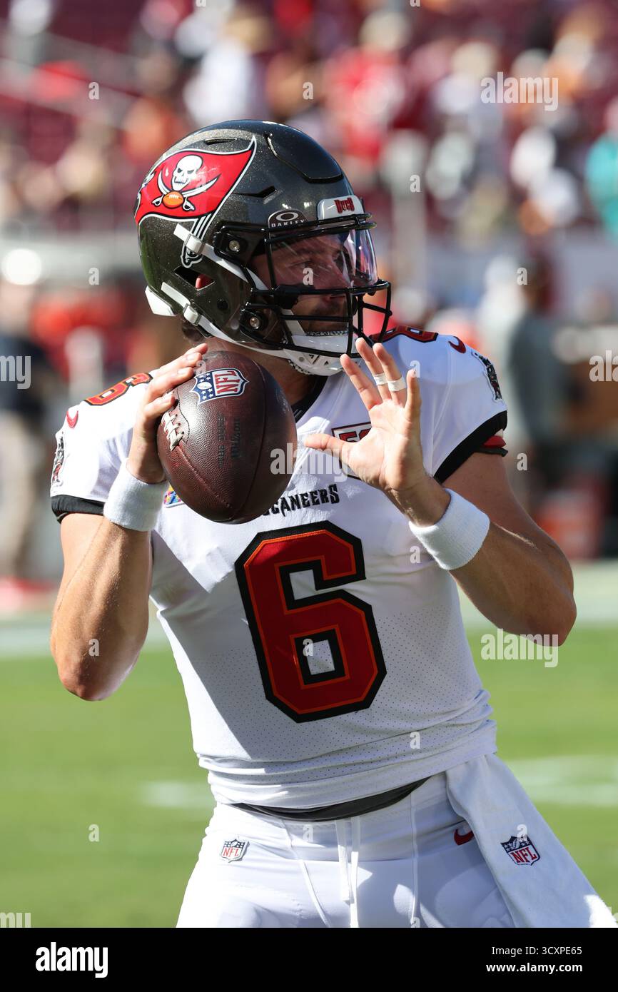 Tampa Bay Buccaneers quarterback Baker Mayfield (6) warms up before his ...