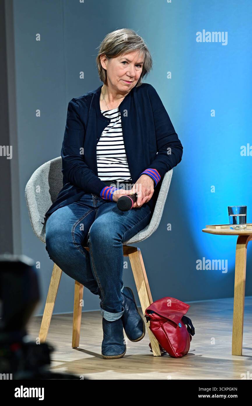 Frankfurter Buchmesse 2025. Journalistin Cornelia Geißler am 15.10.2025 ...