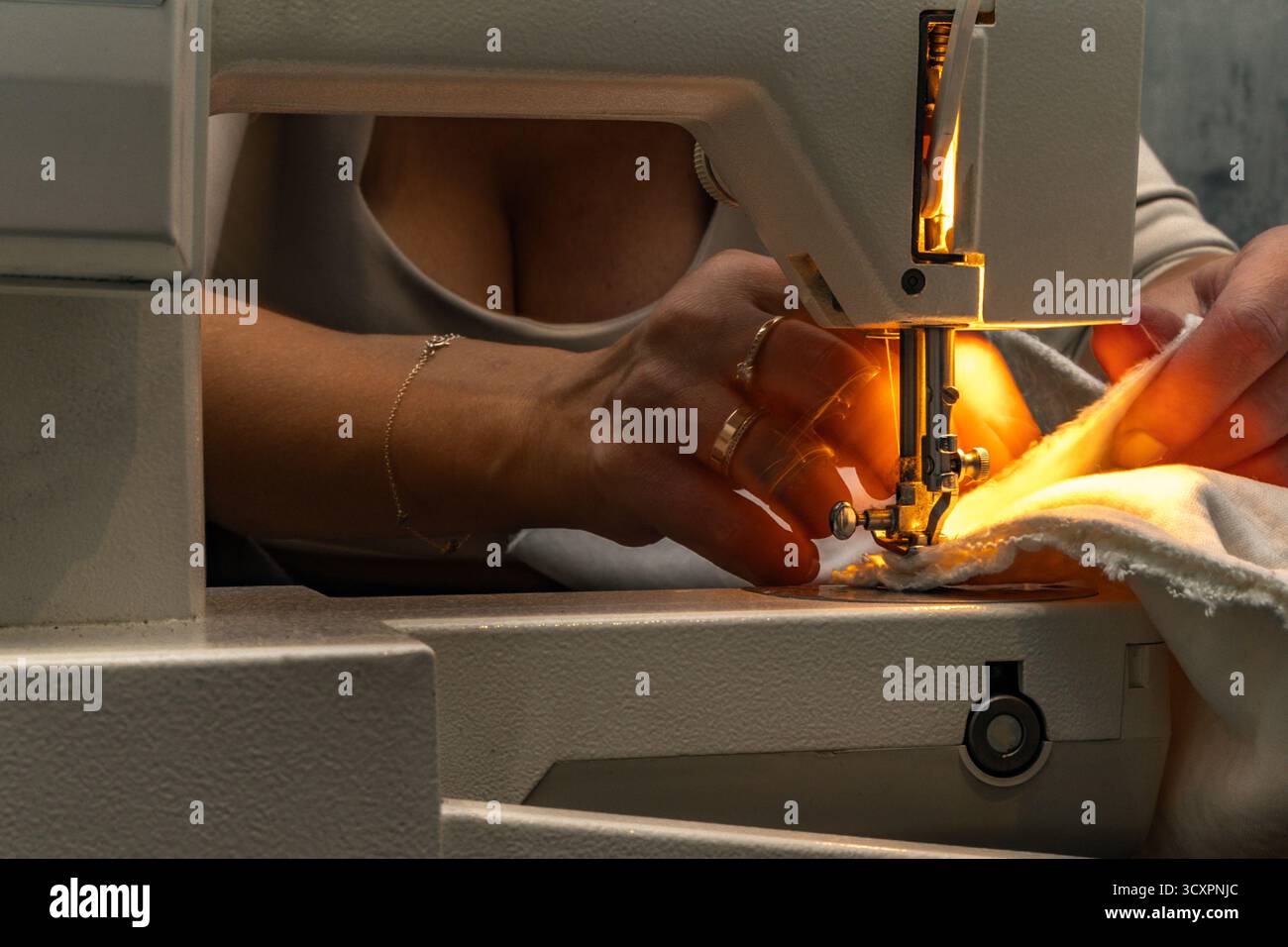 Sewing home textiles fabric hi-res stock photography and images - Alamy