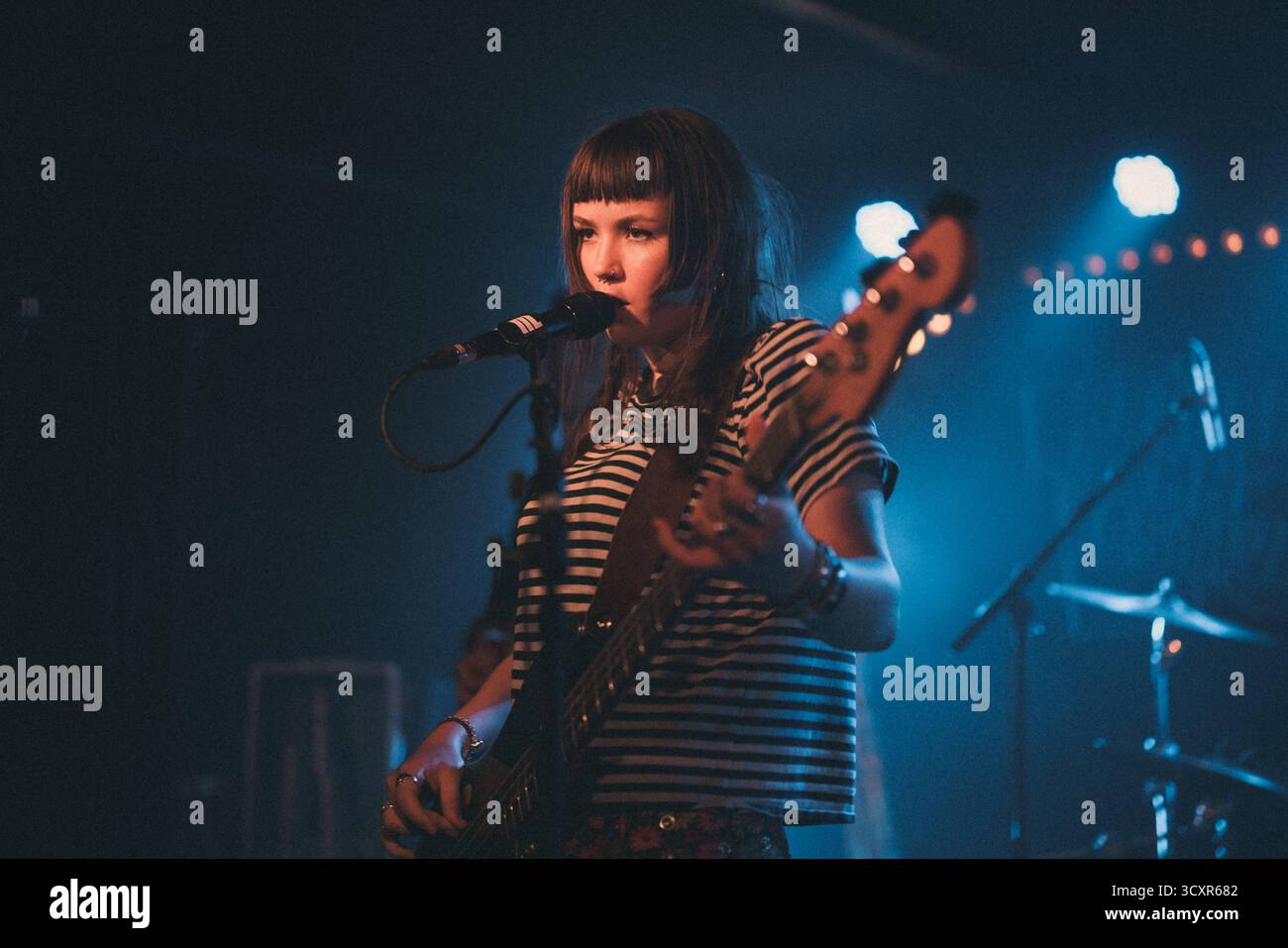 Man woman chainsaw band hi-res stock photography and images - Alamy