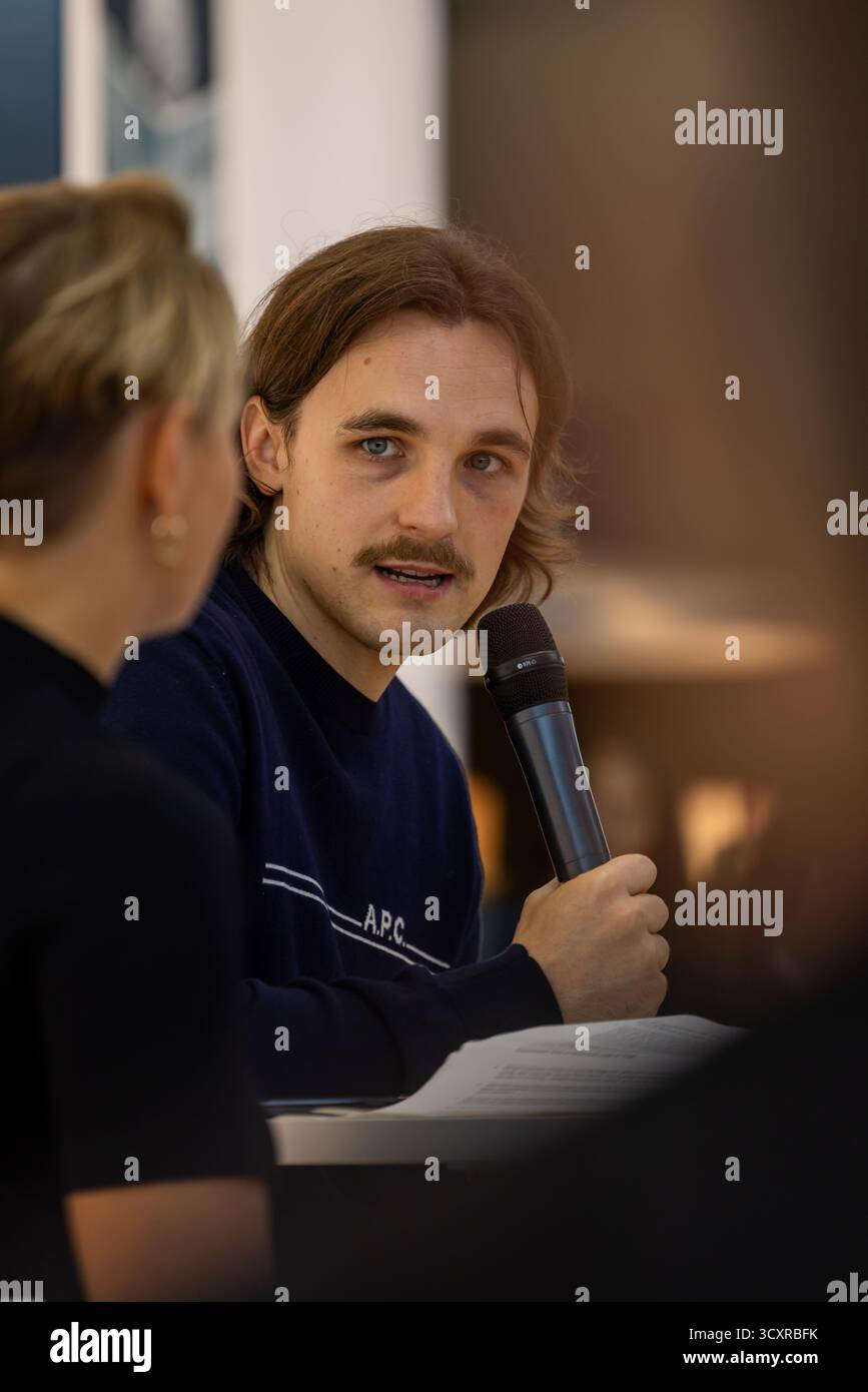 Kaleb erdmann hi-res stock photography and images - Alamy