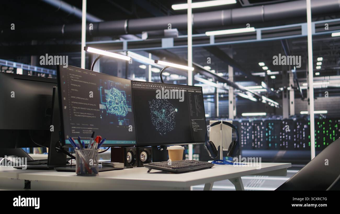 Data center pc screens displays hi-res stock photography and images - Alamy