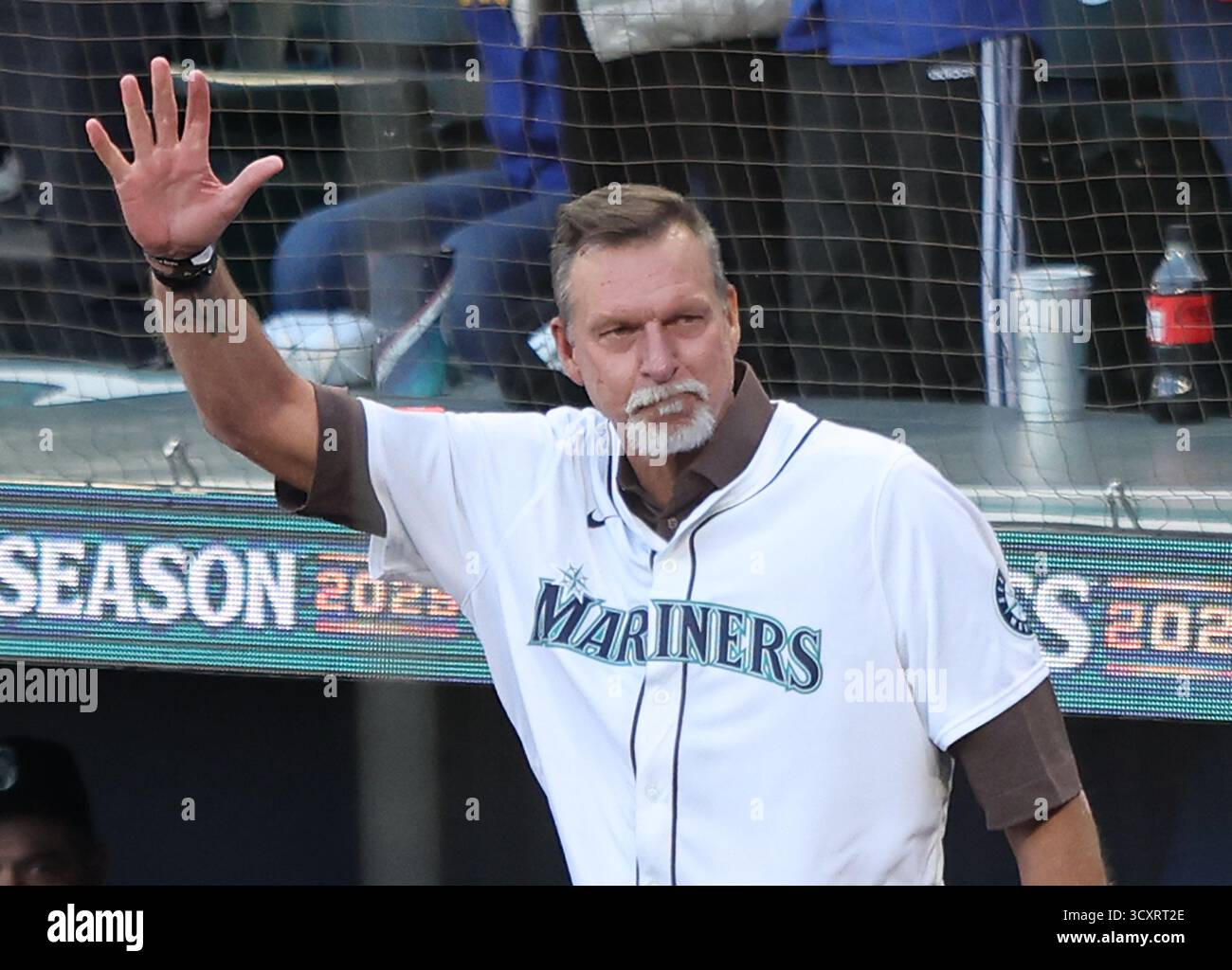 Seattle, United States. 15th Oct, 2025. Former Seattle Mariner pitcher ...