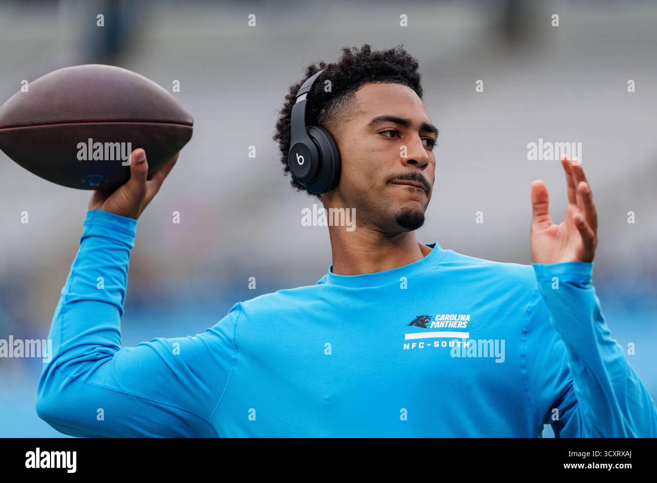 Carolina Panthers quarterback Bryce Young (9) warms up before an NFL ...