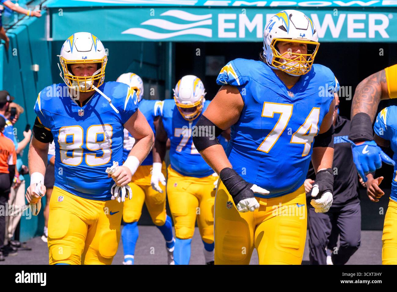 Los Angeles Chargers tackle Austin Deculus (74) and tight end Will ...