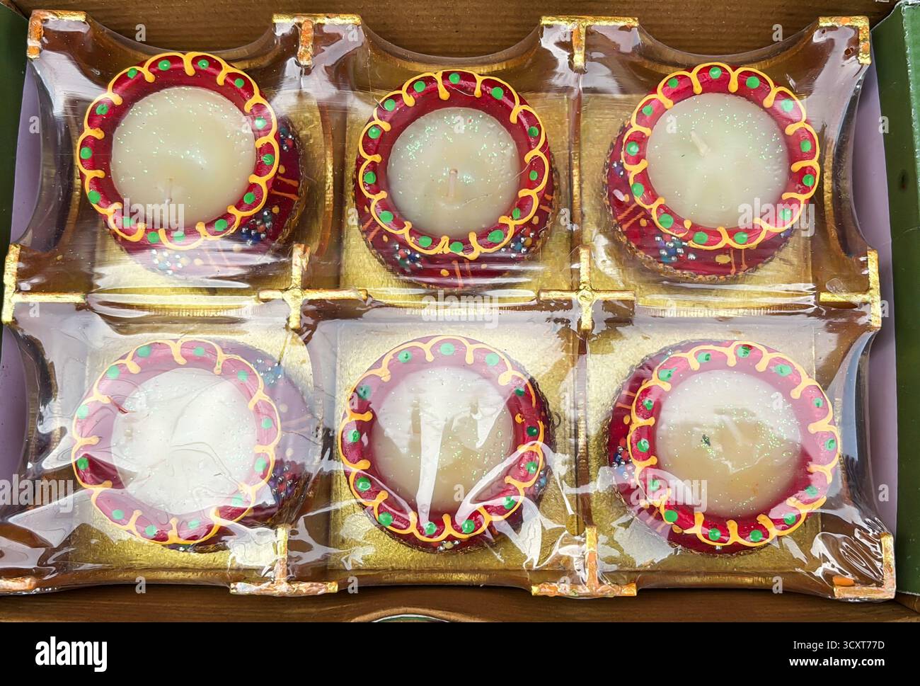 Hand painted diyas hi-res stock photography and images - Alamy